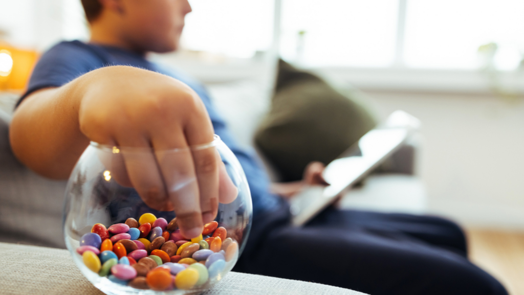 L’obésité chez les enfants : causes, prévention et traitement